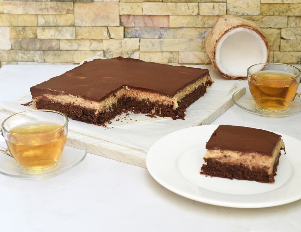 Bounty Cake je dokonalá kombinace kokosu a čokolády - ProZprávy.cz